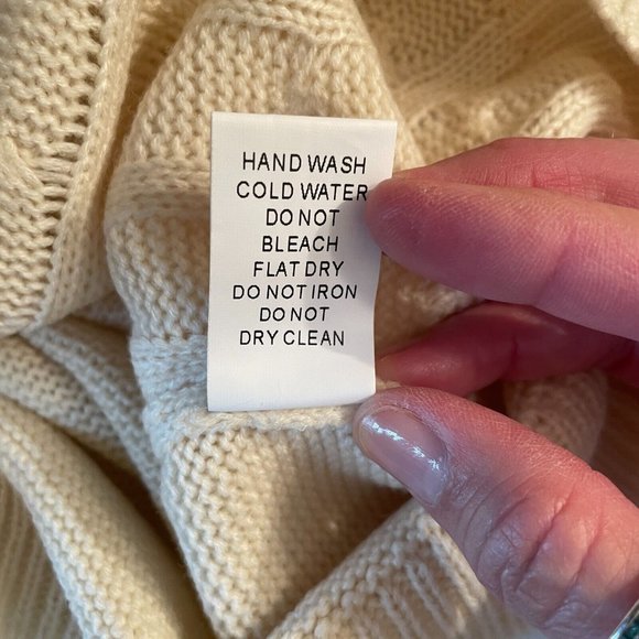 Amoli | Sweaters | Amoli Womens Cable Knit Sweater Slouchy Oversized V Neck Size Small Medium ...